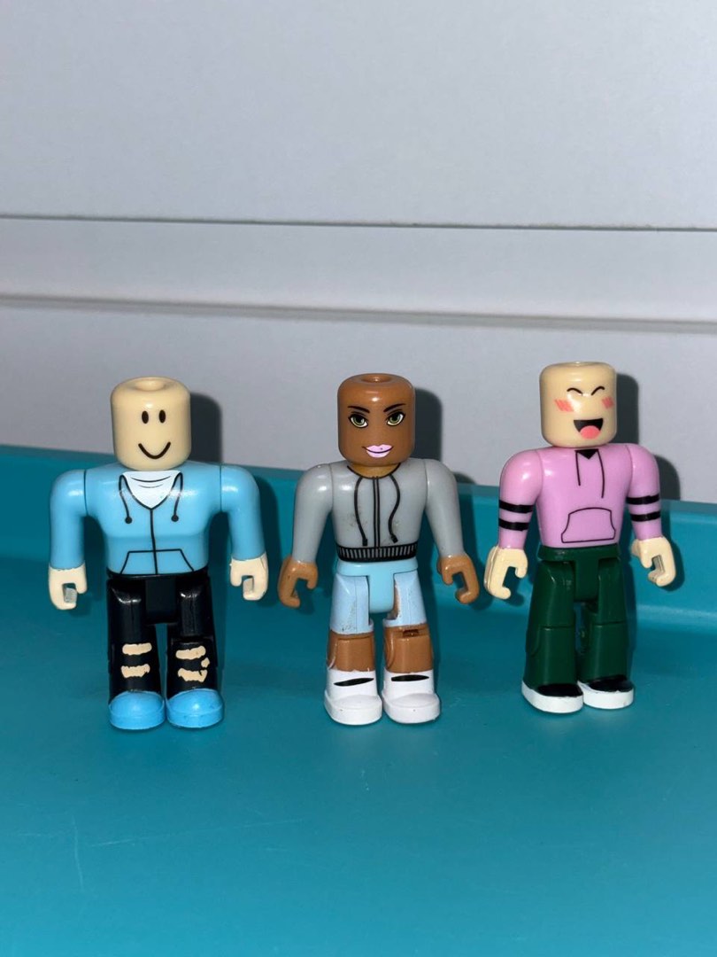Roblox Figure Combo, Hobbies & Toys, Toys & Games on Carousell