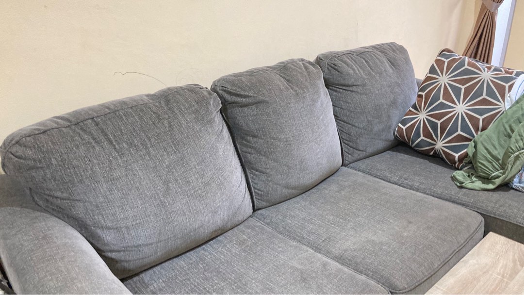 Sofa Informa, Perabotan Rumah di Carousell