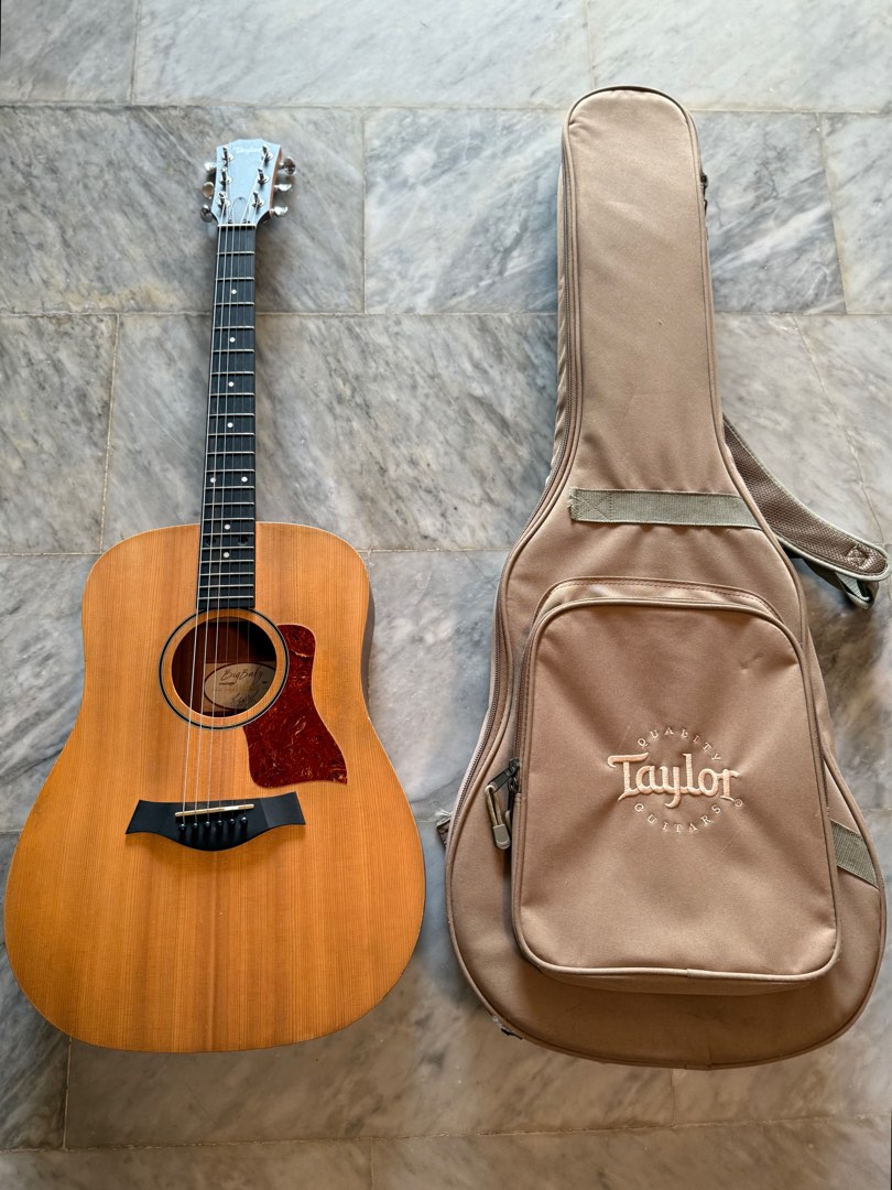 Taylor Big Baby Acoustic Guitar (Original Bag Included), Hobbies & Toys ...