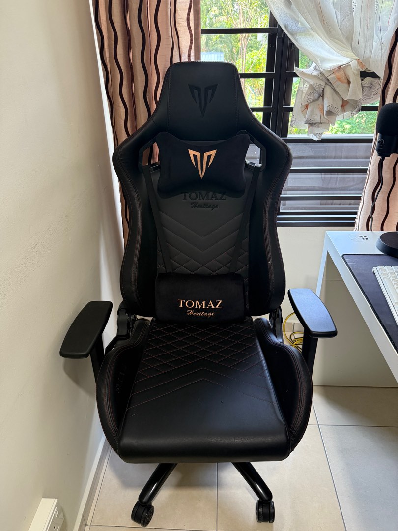 Tomaz Syrix II Gaming Chair, Furniture & Home Living, Furniture, Chairs on Carousell