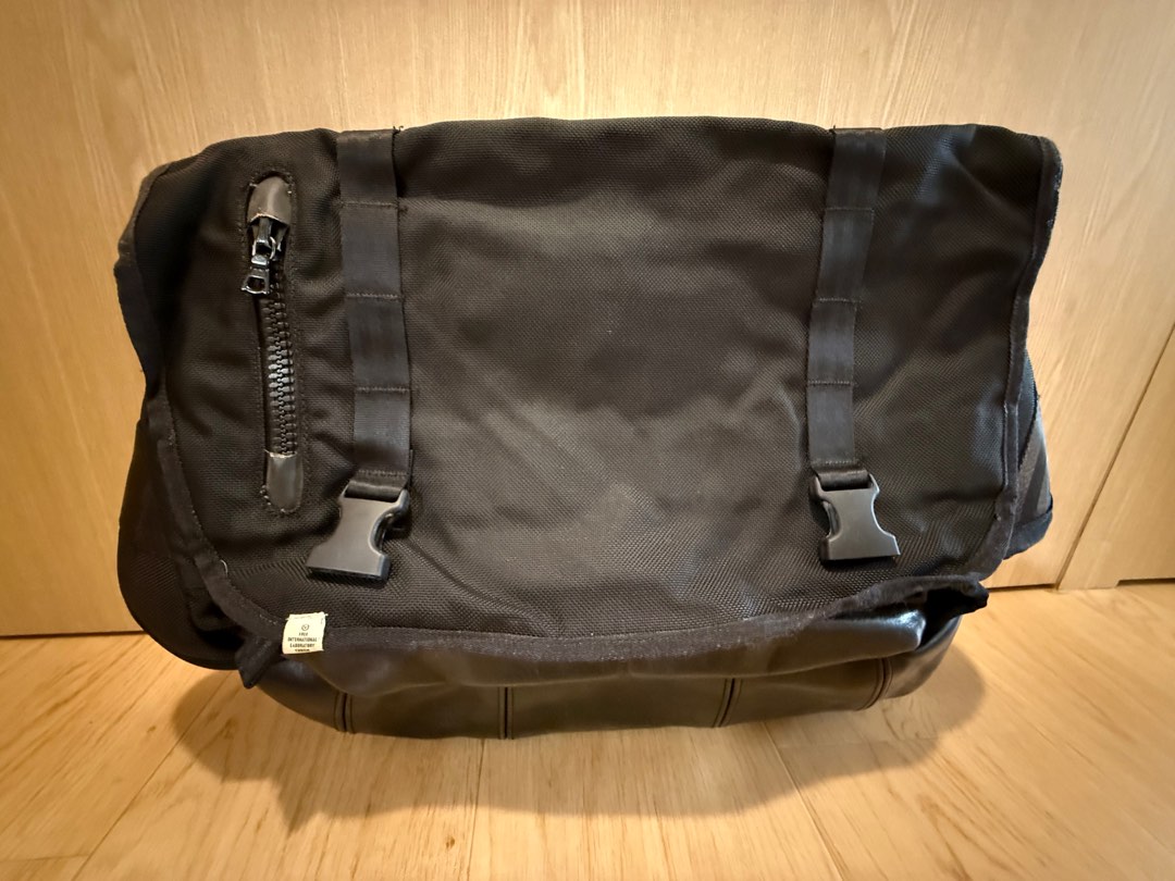 Visvim Ballistic E-Cat 18L Messenger Bag - Black, Men's Fashion, Bags, Sling Bags on Carousell