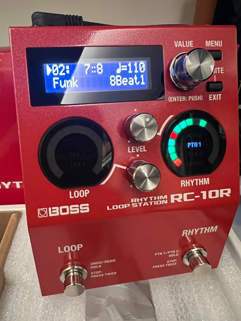 Boss RC10 Looper, 興趣及遊戲, 音樂、樂器 & 配件, 樂器 - Carousell