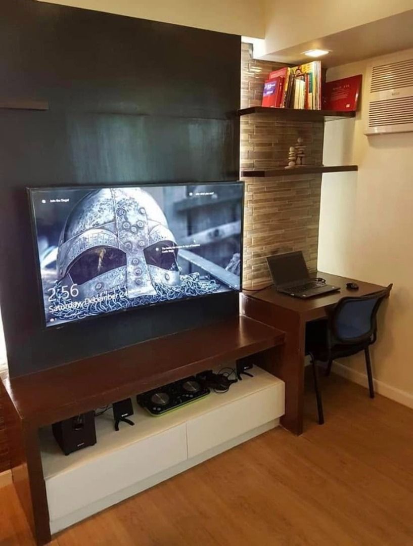 For Rent: Studio w/ opt Parking at Two Serendra - Meranti BGC for 39K ...