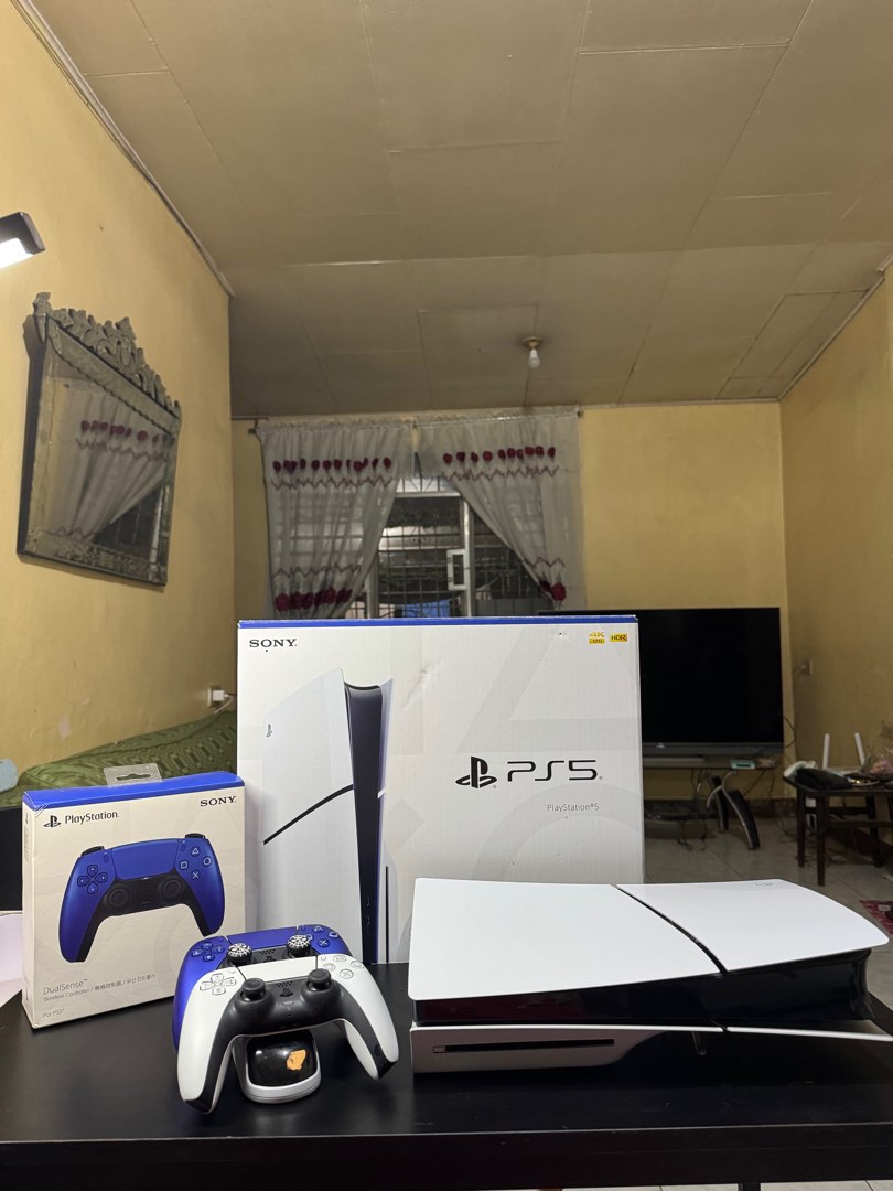 PS5 Slim 1TB Disc Edition + Nintendo Switch Bundle, Video Gaming, Video ...