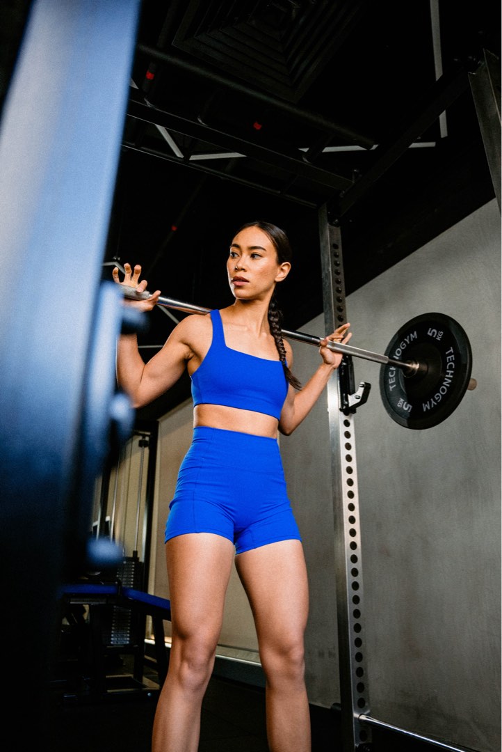 Anya Active LevelUp Boxy Bra in Electric, Women's Fashion, Activewear ...