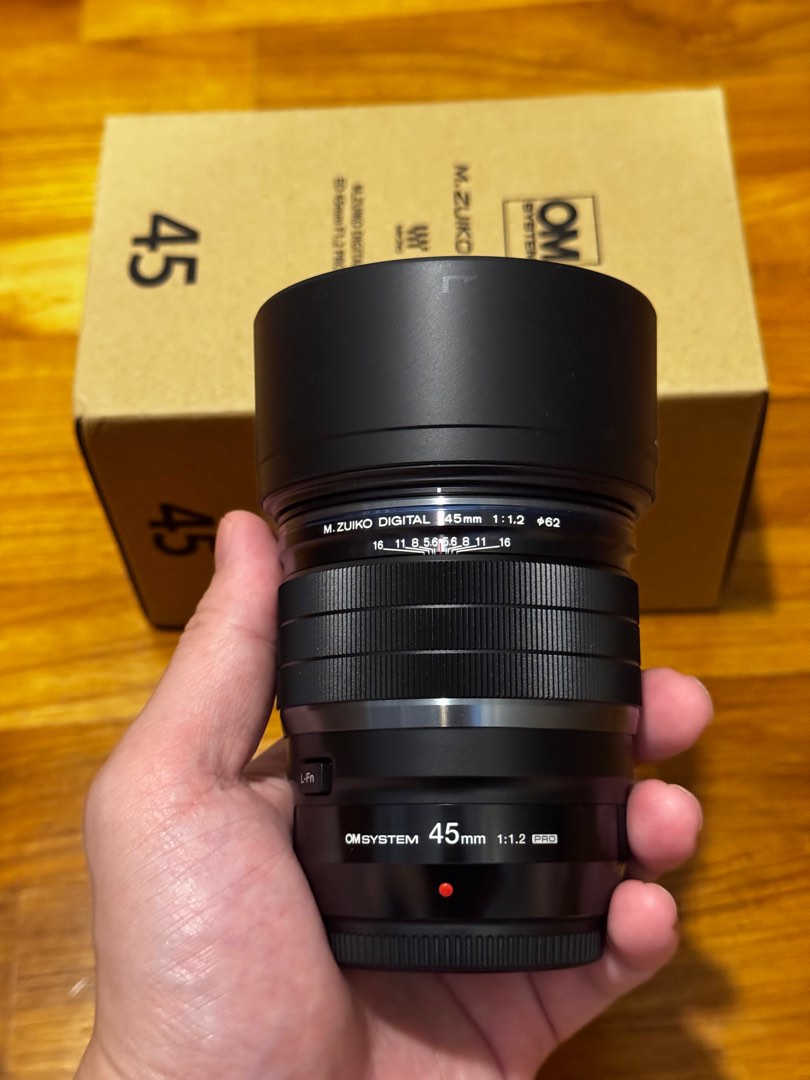 Almost Brand new Olympus OM system m.zuiko ED 45mm F1.2 Pro lens for ...
