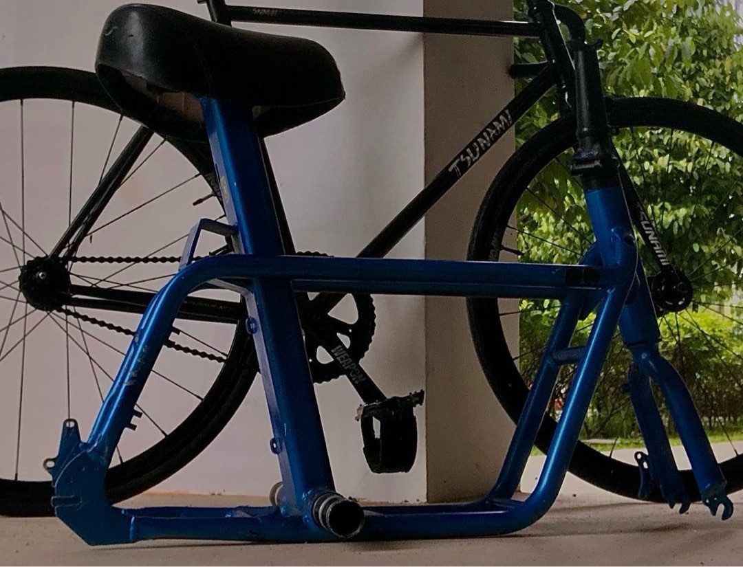 fiido frame ( glossy blue ) , Everything Else on Carousell