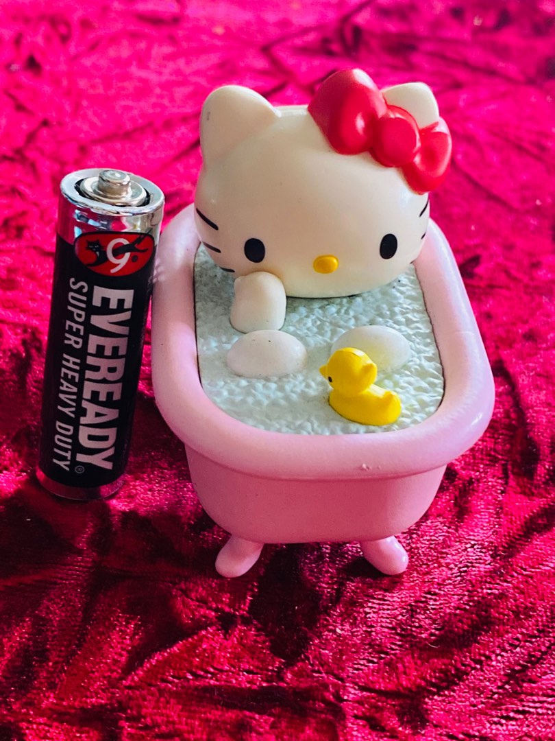 Hello kitty Bath time Figure 380, Hobbies & Toys, Toys & Games on Carousell
