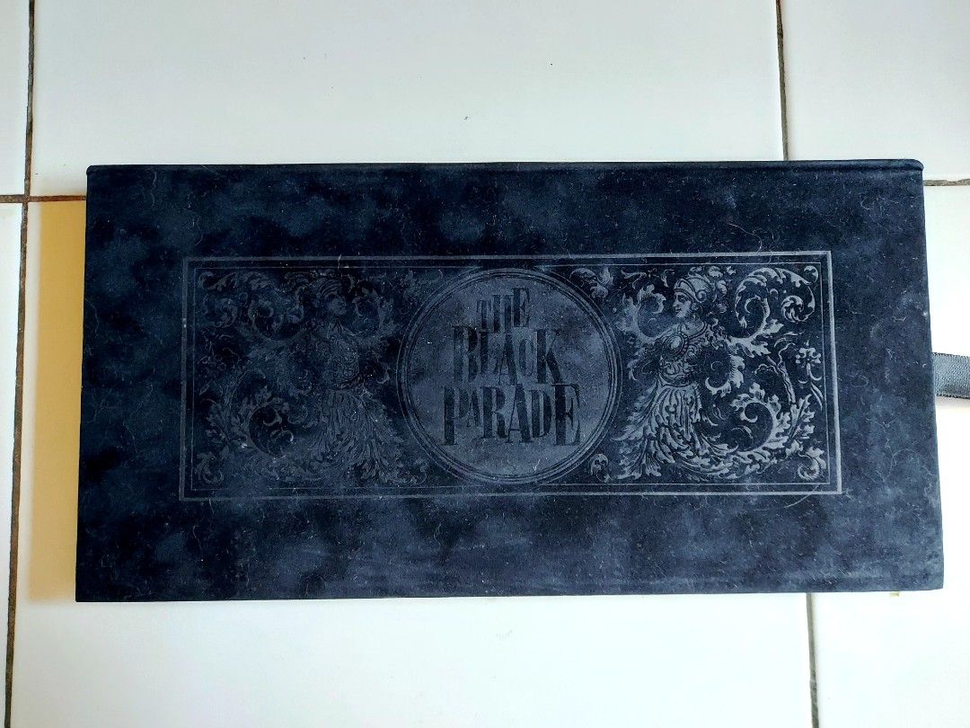 My chemical romance, Hobbies & Toys, Music & Media, CDs & DVDs on Carousell