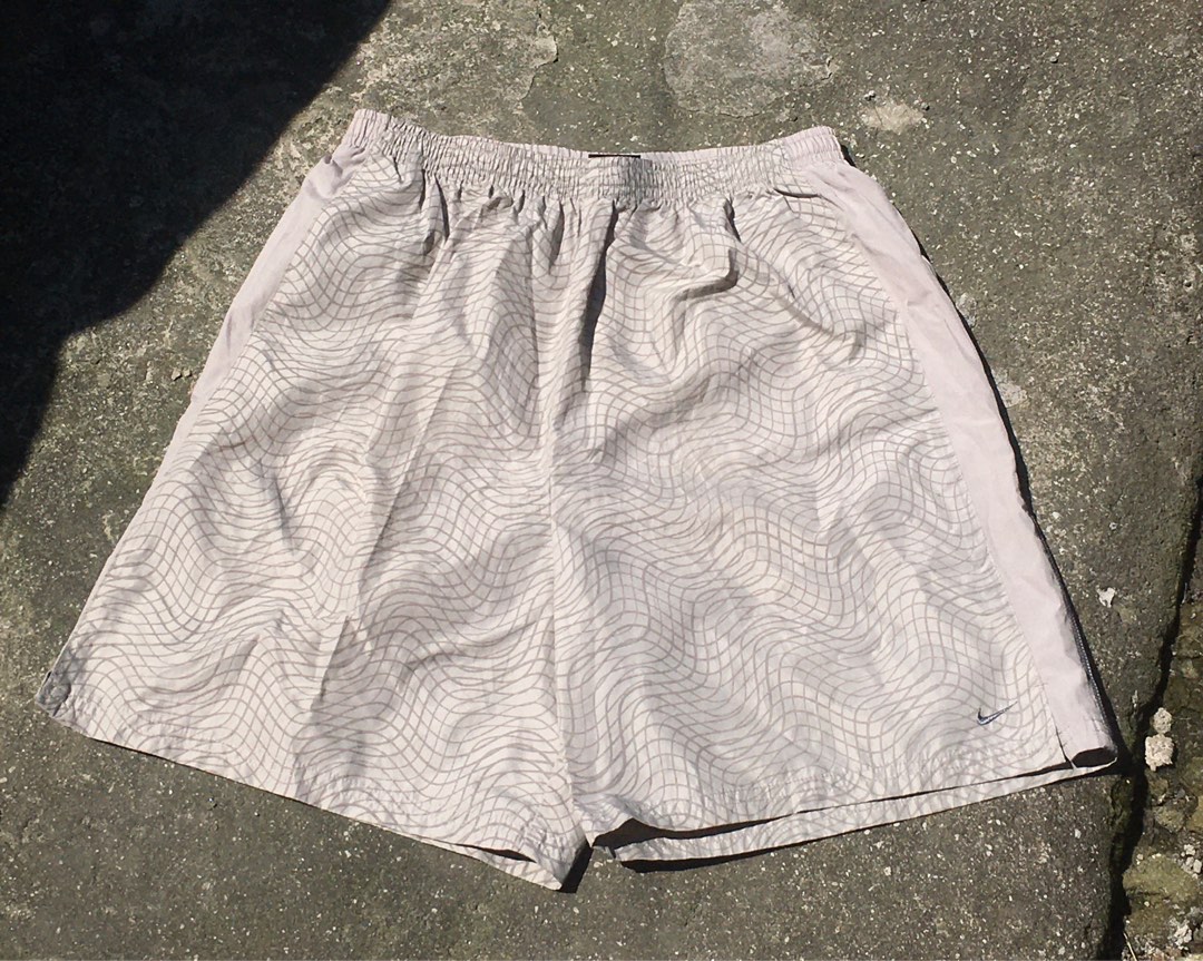 Nike Reflectorized Light-Colored Athletic Short (Wavy Pattern), Women's ...
