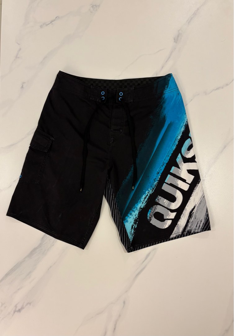 Quicksilver Swim Trunks/ Boardshorts 泳褲/ 沙灘褲, 男裝, 褲＆半截裙, 沙灘褲 - Carousell