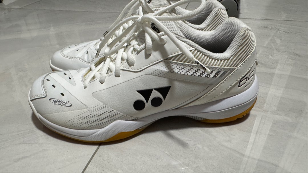 Yonex badminton shoes power cushion 65z white, Men's Fashion, Footwear ...