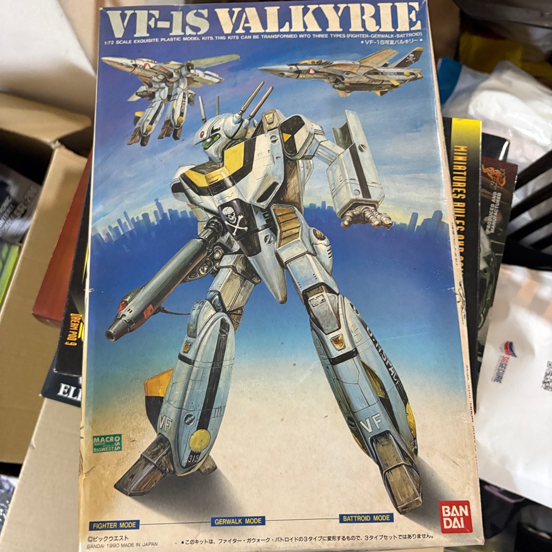 Bandai VF-1S Valkyrie 1/72 Scale Model Kit, Hobbies & Toys, Toys ...