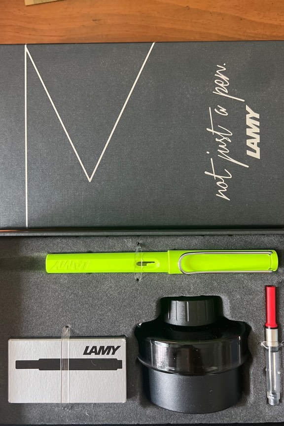 Lamy safari gift set fountain pen EF nib, Hobbies & Toys, Stationery ...