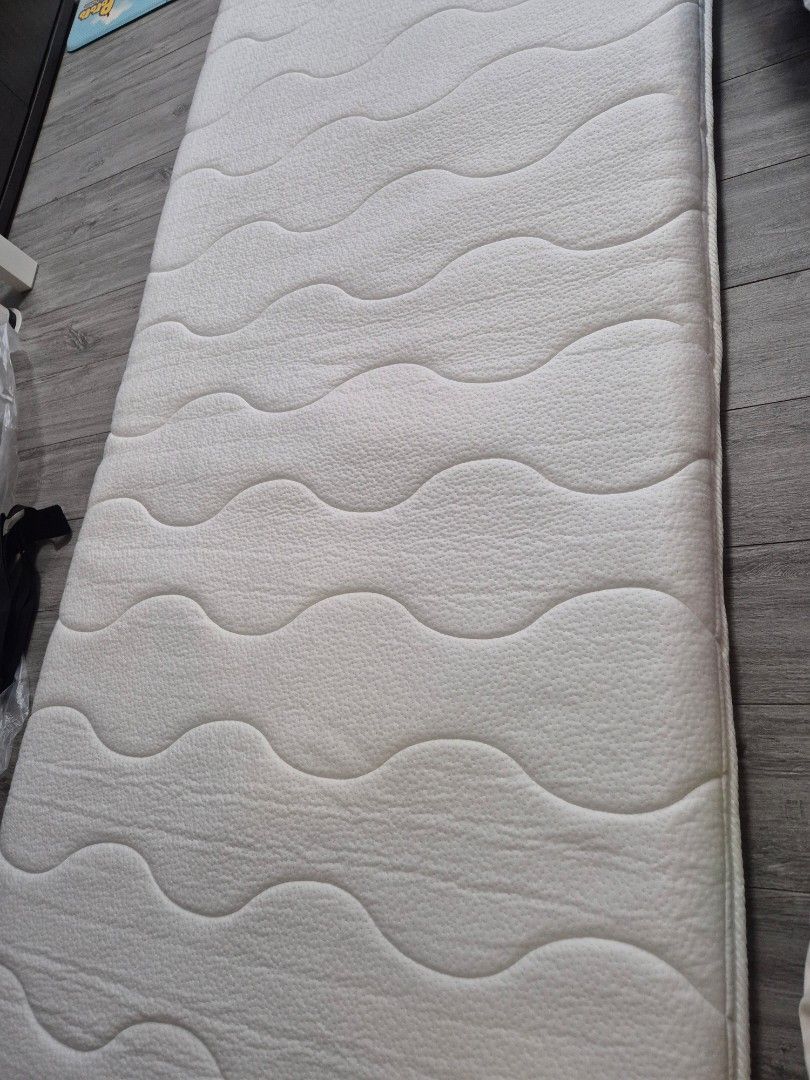 MattX™ Topper - Single size, Furniture & Home Living, Furniture, Bed ...