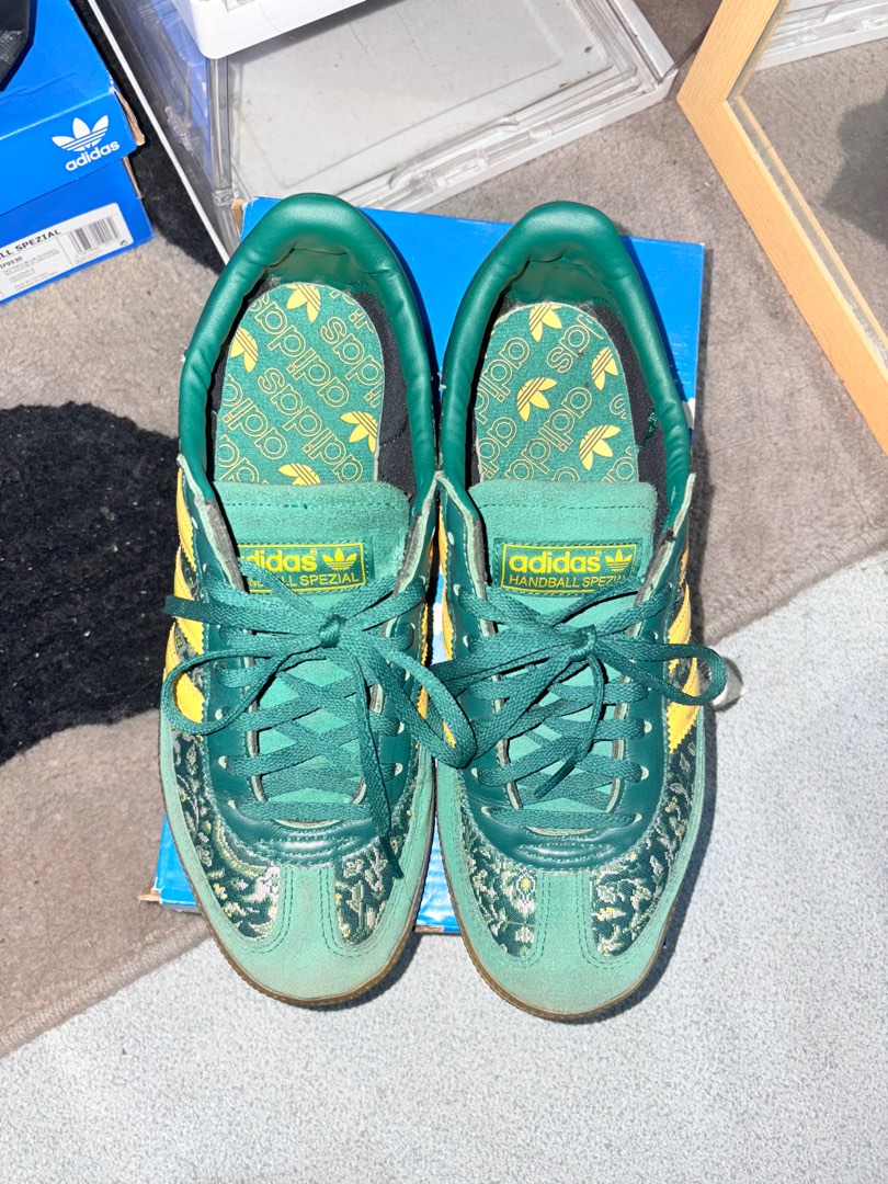 Adidas Handball Spezial Green Batik, Fesyen Wanita, Sepatu di Carousell