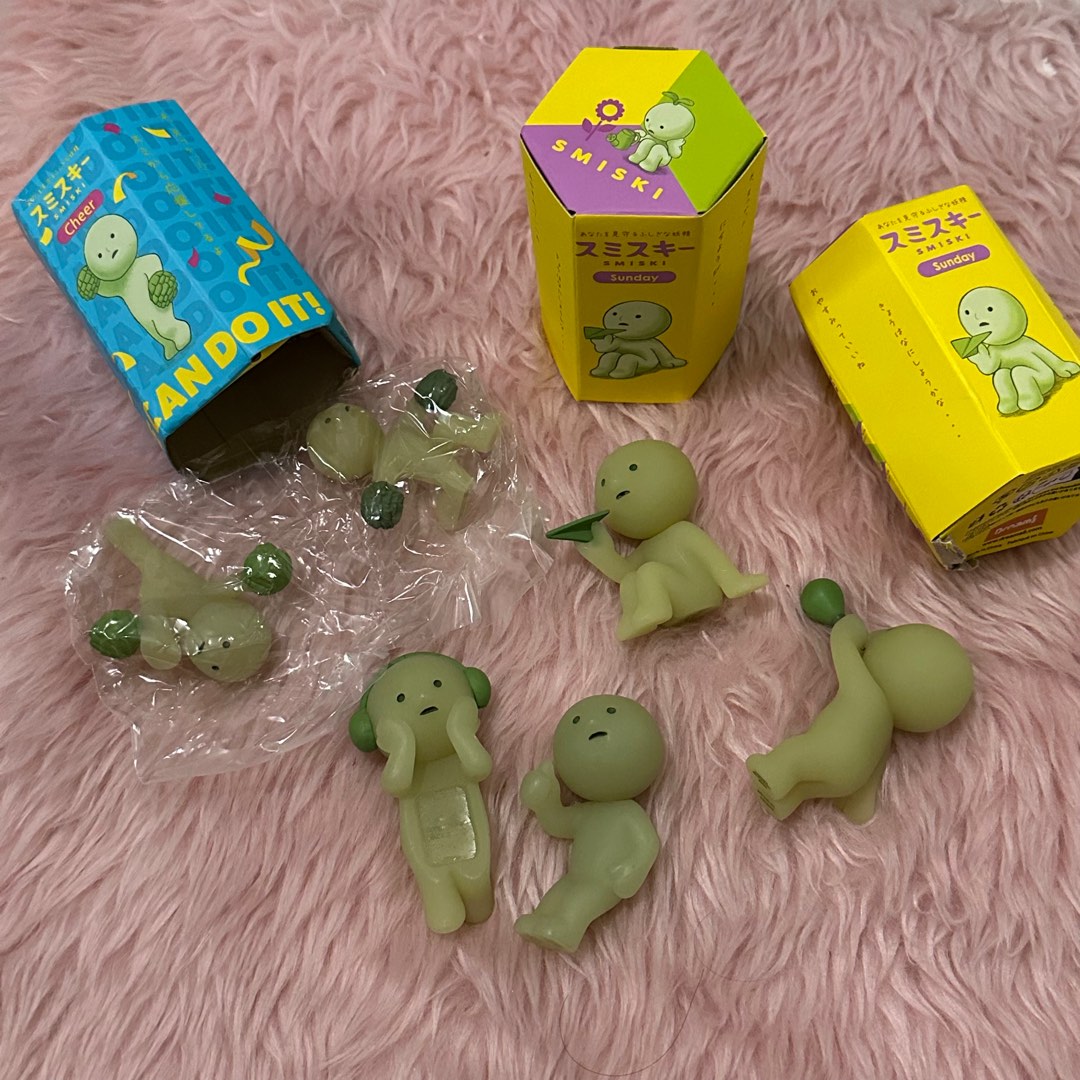 Smiski Secret Hipper SET with 4 figures from Sunday, Cheer etc, Hobbies ...