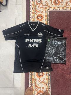 svg x selangor, Men's Fashion, Activewear on Carousell