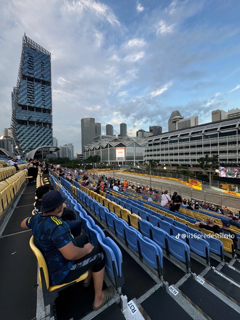 2x Fri + Sat Stamford Grandstand F1 Singapore Grand Prix Tickets ...