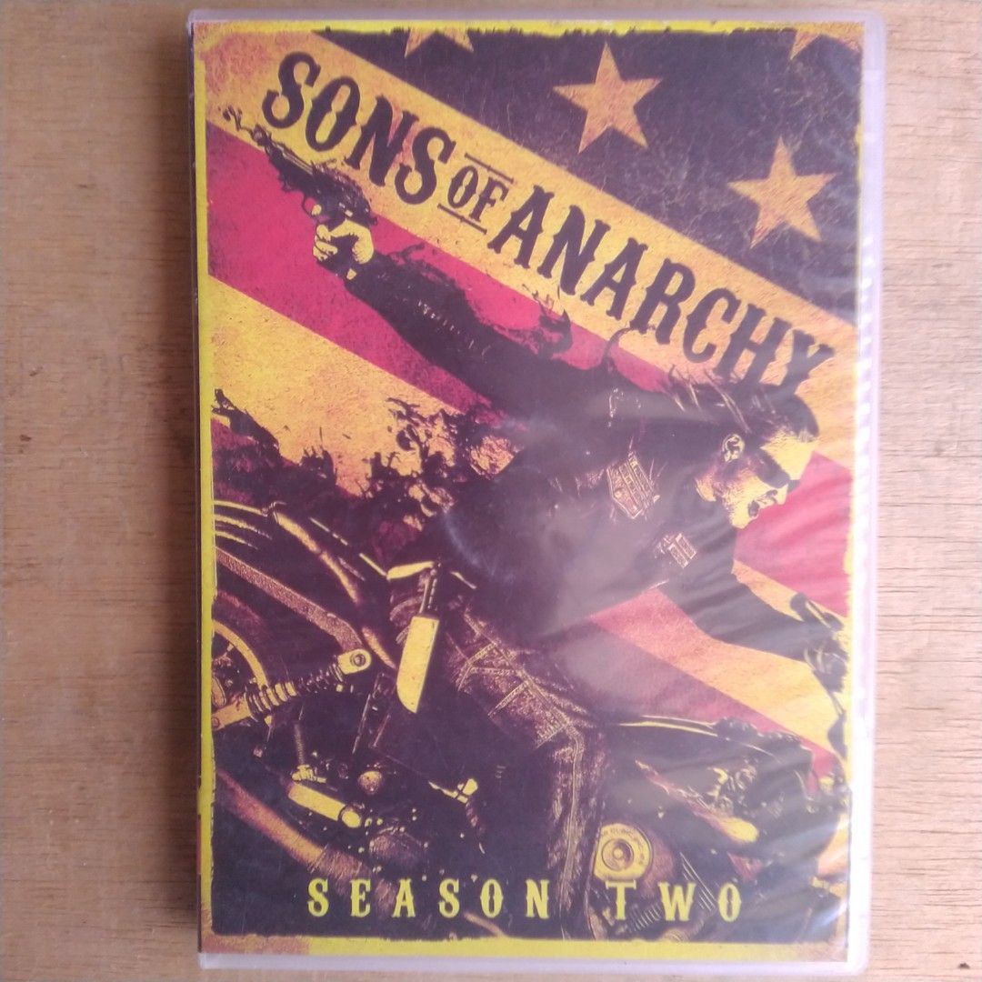Kaset DVD Breaking Bad Sons Of Anarchy, Musik & Media, CD, DVD ...
