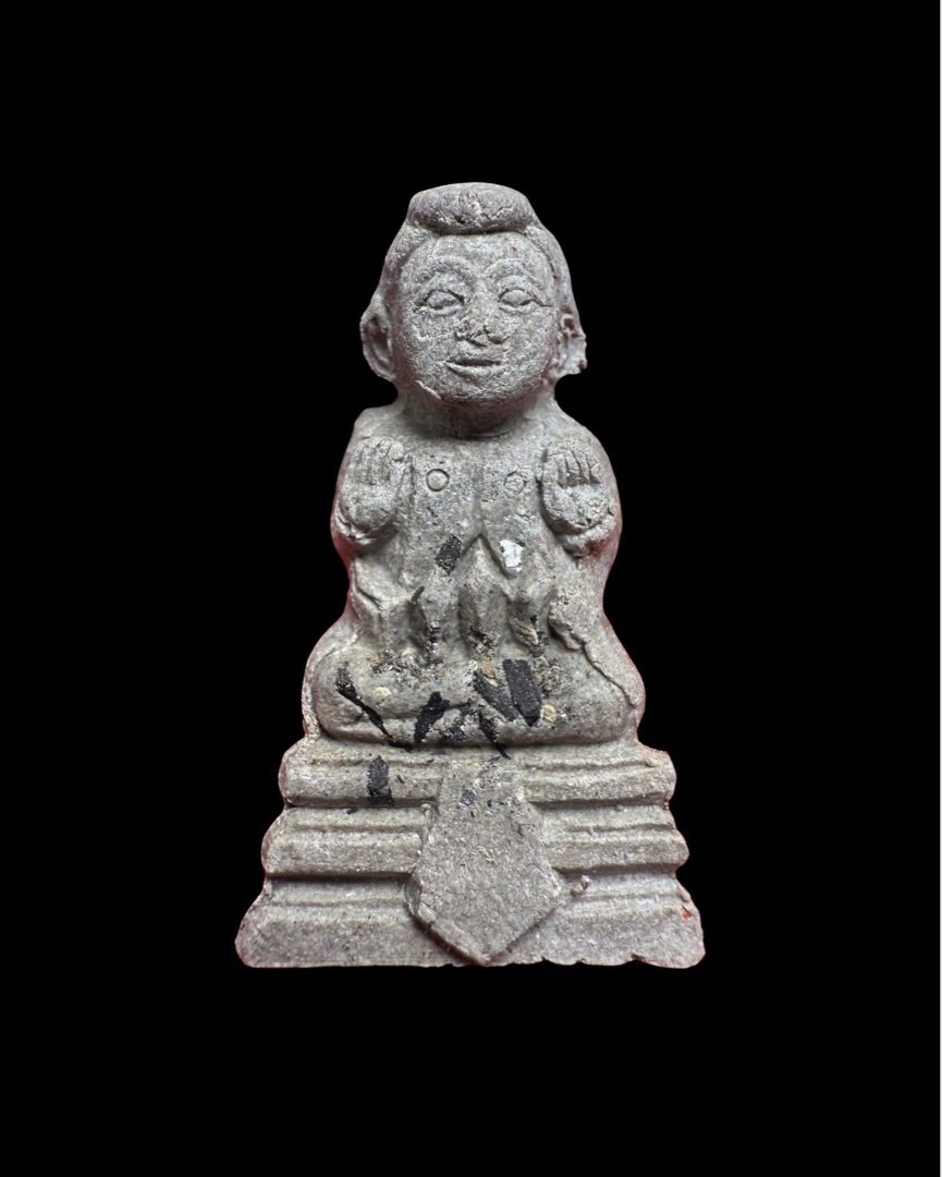 LP Chamnan Kuman Thong – BE2568, Hobbies & Toys, Religious Items on Carousell