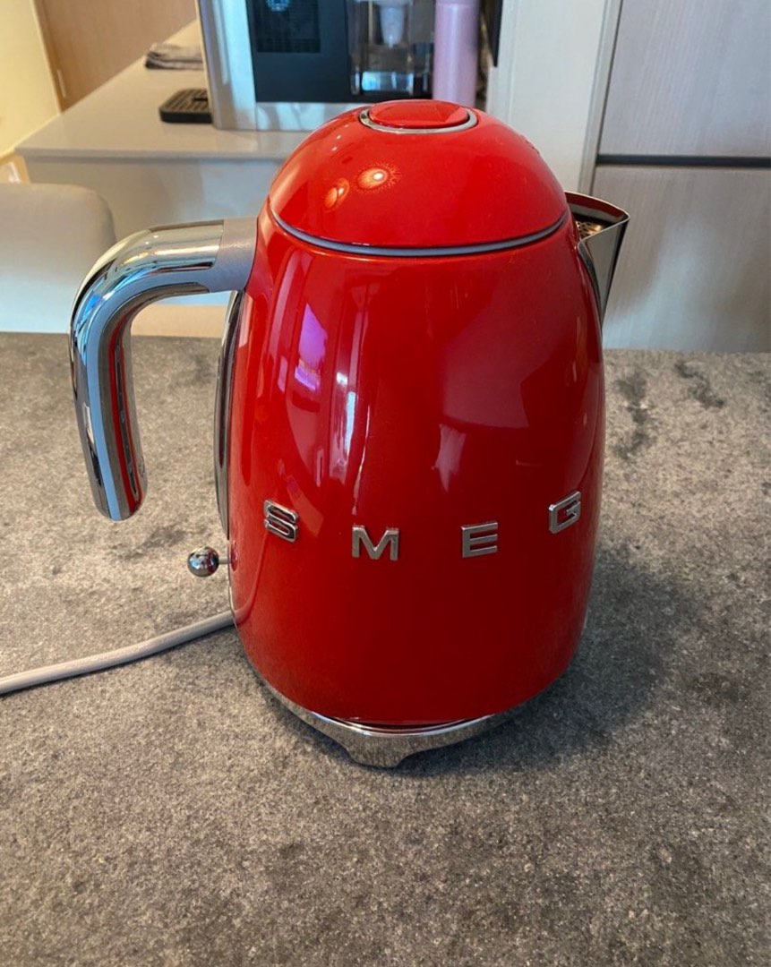 Smeg Red Kettle, TV & Home Appliances, Kitchen Appliances, Kettles ...