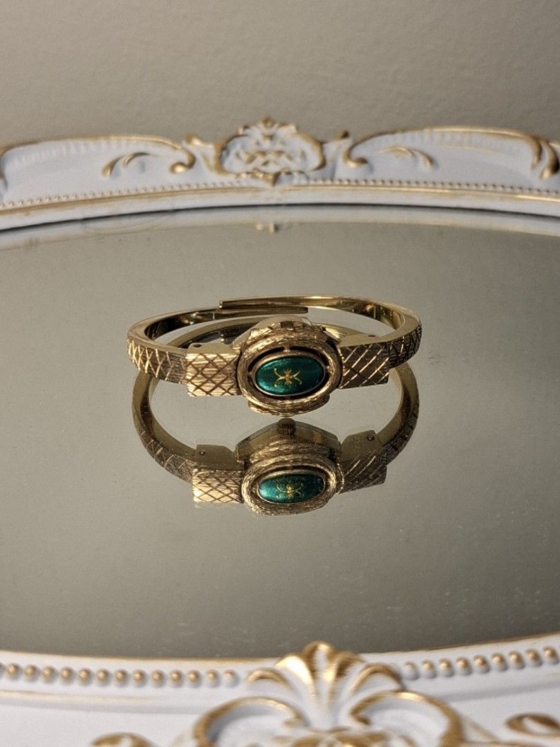 Vintage Flip-Top Hidden Dial Green Emerald Stone Ladies Bangle Watch ...