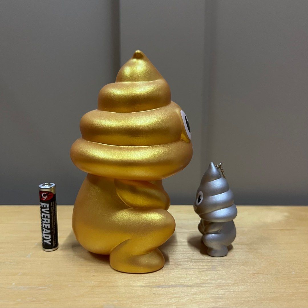 💩 Poop Man Unchi Kun Sofubi Soft Vinyl Mascot Squatting Metallic Golden ...