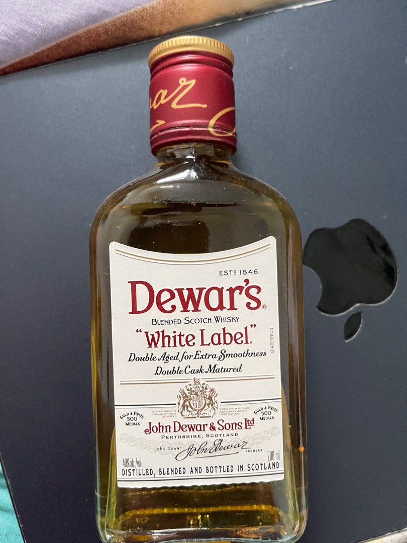 Dewar's White Label Blended Scotch Whisky 200ml, Food & Drinks ...