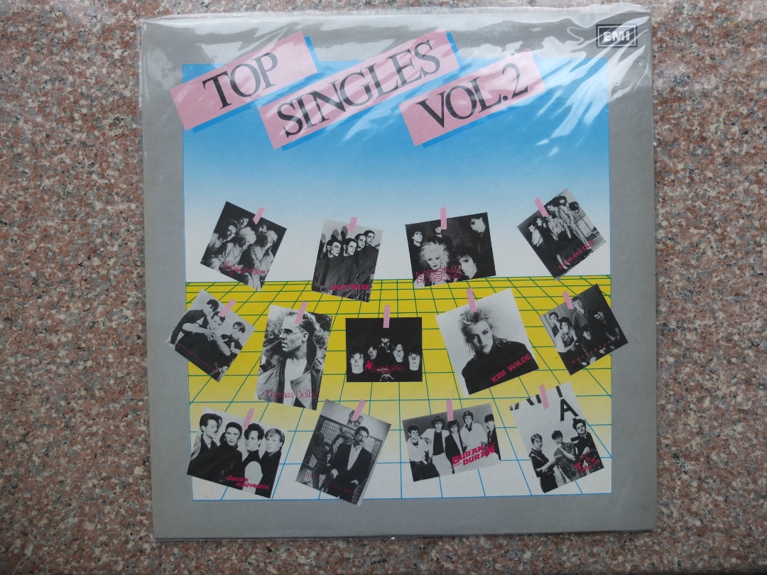 EMI TOP SINGLES VOL.2,1983黑膠唱片., 興趣及遊戲, 音樂、樂器 & 配件, 音樂與媒體 - 黑膠碟 - Carousell
