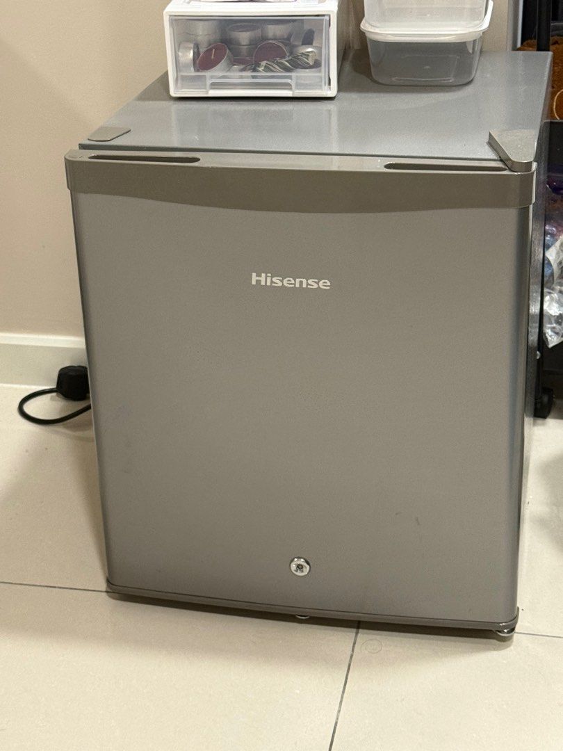 Hisense 60L mini bar fridge, TV & Home Appliances, Kitchen Appliances ...