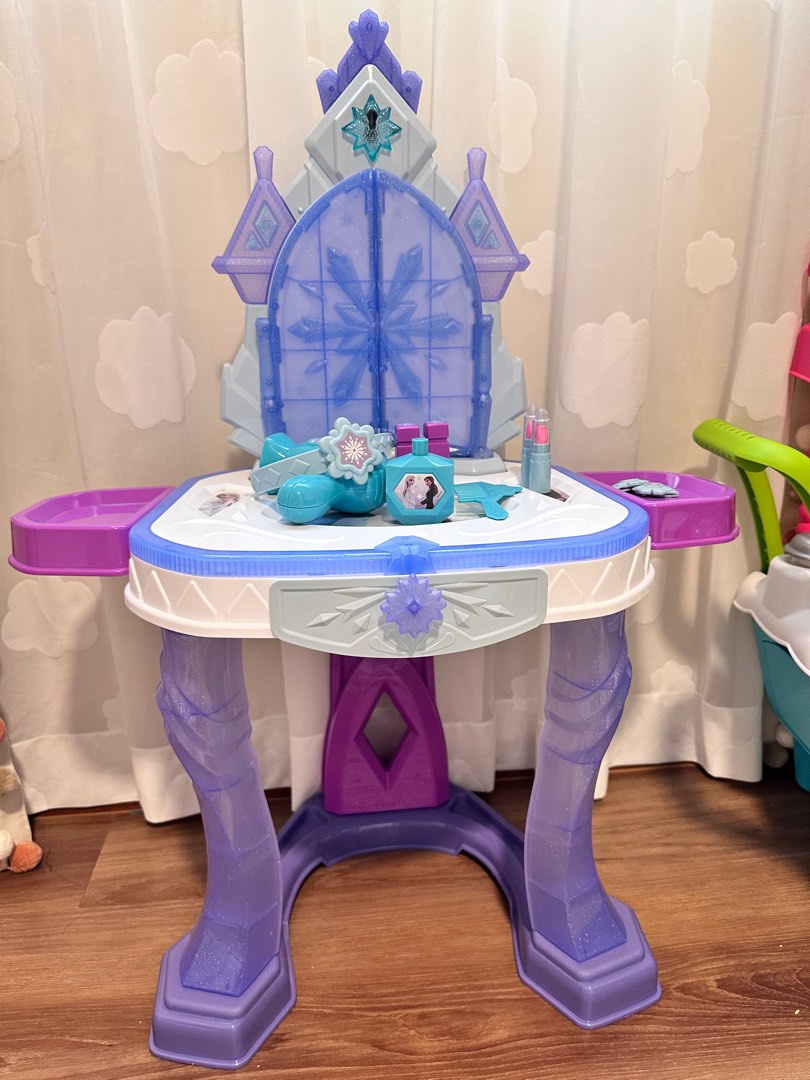 Frozen Mirror Play Set, Hobbies & Toys, Toys & Games on Carousell