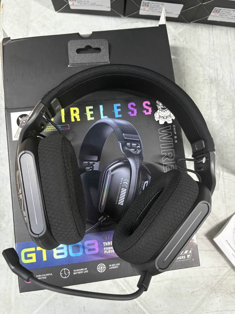 ONIKUMA TRI-MODE WIRELESS GAMING HEADSET - Rotatable Microphone RGB ...