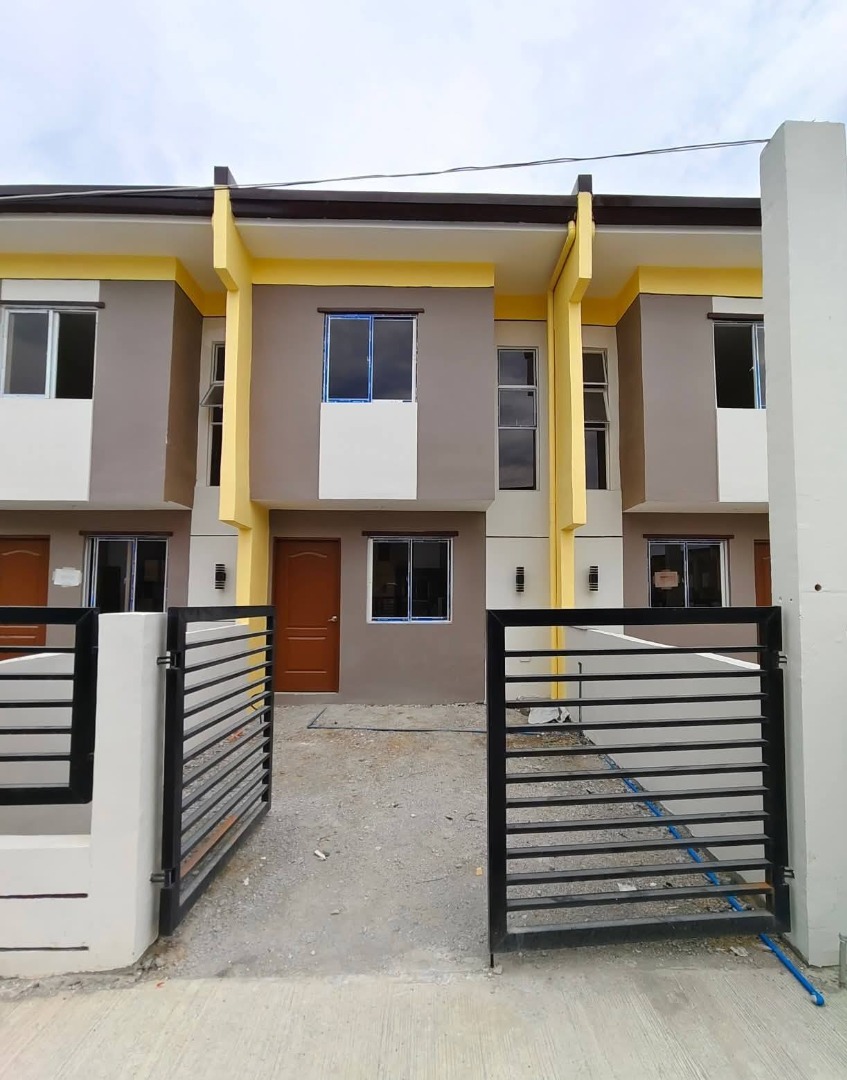 PACIFIC TOWN IN BRGY. HALAYHAY NAIC CAVITE, Property, For Sale, House ...