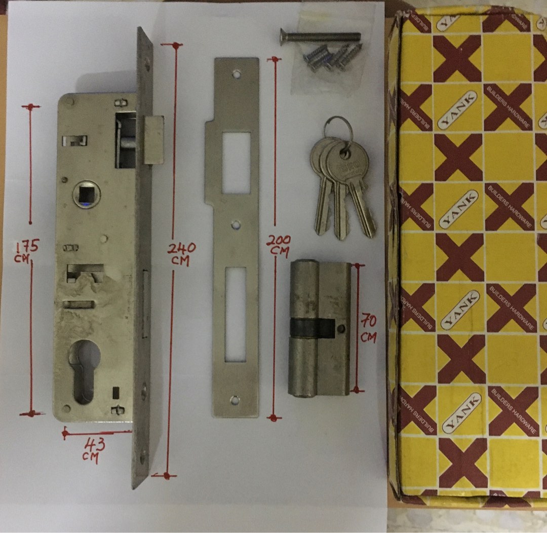 YANK Builders Hardware Door Lock Set, Furniture & Home Living, Security ...