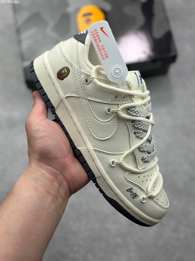 Nike SB Dunk Low BAPE聯名款 休閒鞋板鞋 36-45, 女裝, 鞋, 平底鞋 - Carousell