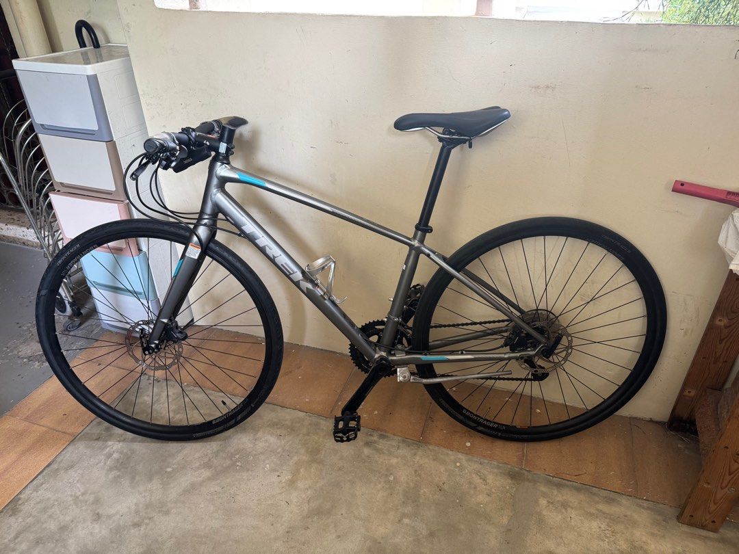 29er 700C Trek FX 7.2 Disc Hybrid Bike (FXS4) 10 speed, Sports ...