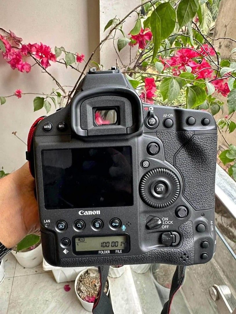 Canon Eos 1dX Mark II, SC Less Than 500, Like Very New Condition ...