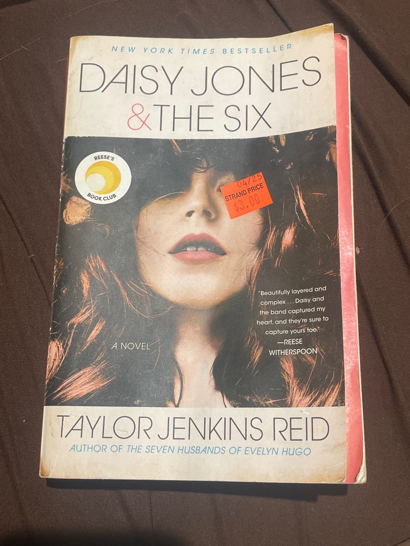 Daisy Jones and the Six by Taylor Jenkins Reid, Hobbies & Toys, Books ...