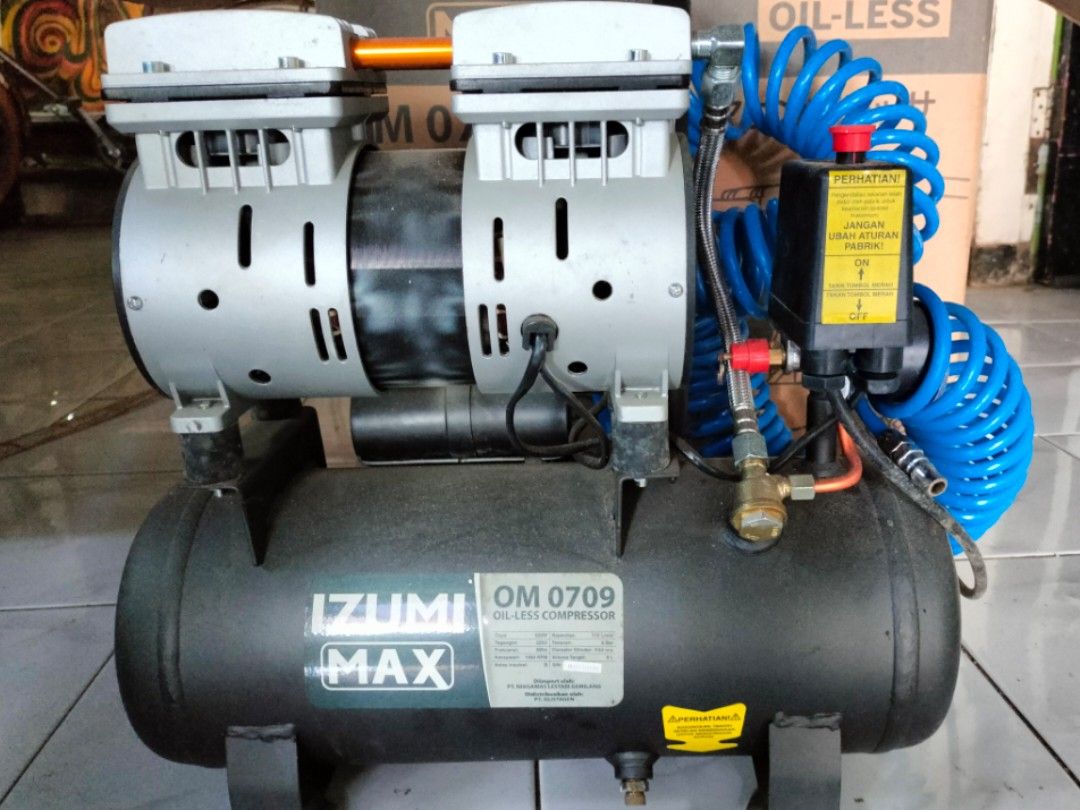 Kompresor Mini Oiles 9L untuk ngecat / air nailer (Like New), Serba ...