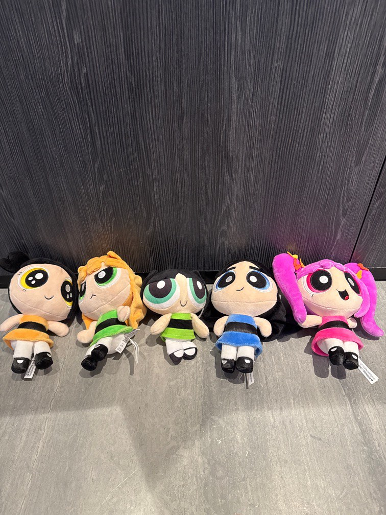 New Jeans Powder Puff girls set, Hobbies & Toys, Memorabilia ...