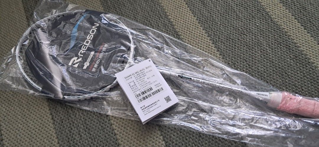 Redson Badminton Racket + Shape 01 MG, Sports Equipment, Sports & Games ...