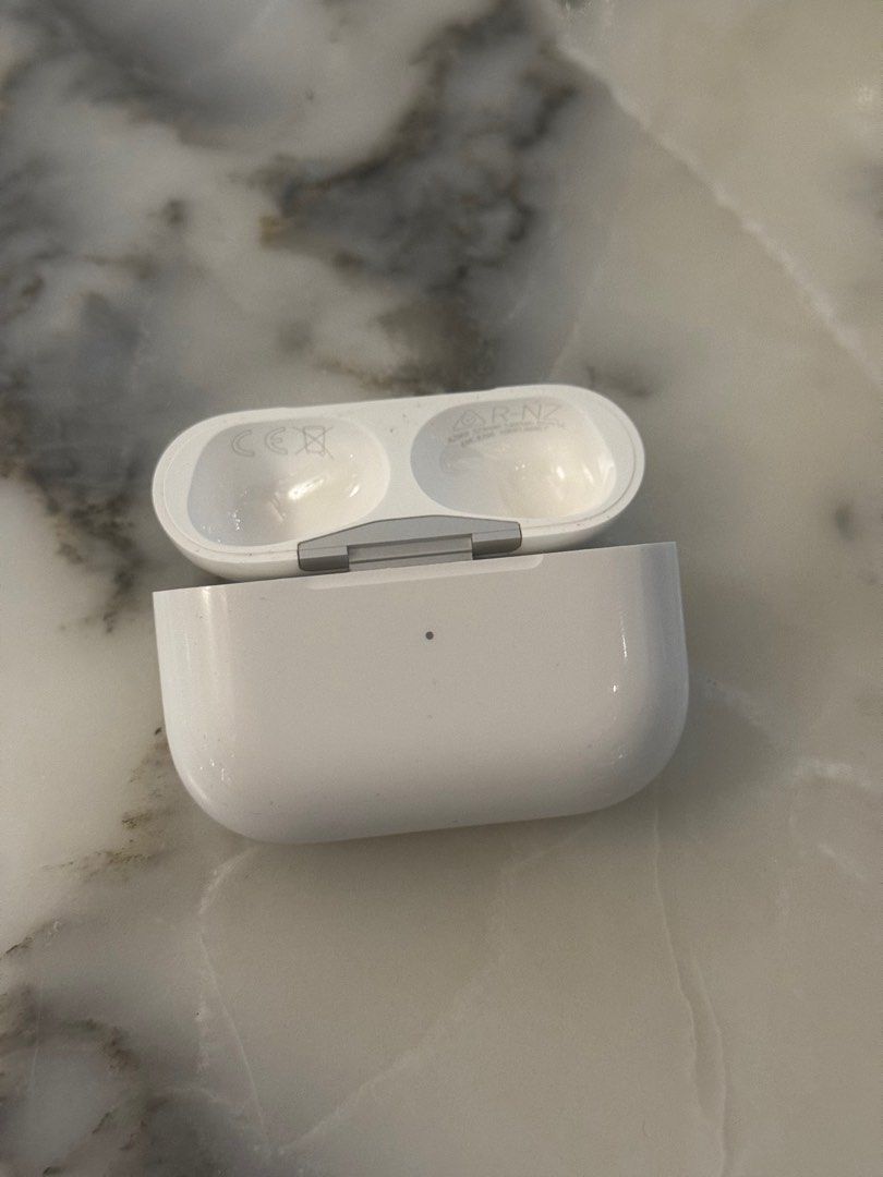 Apple Airpods Pro 2 Case USB C + Right Side Airpod T, Audio, Earphones ...