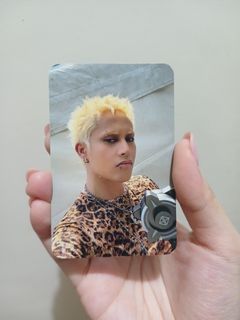 SB19 Dawn Elesbi Light Stick, Hobbies & Toys, Memorabilia ...