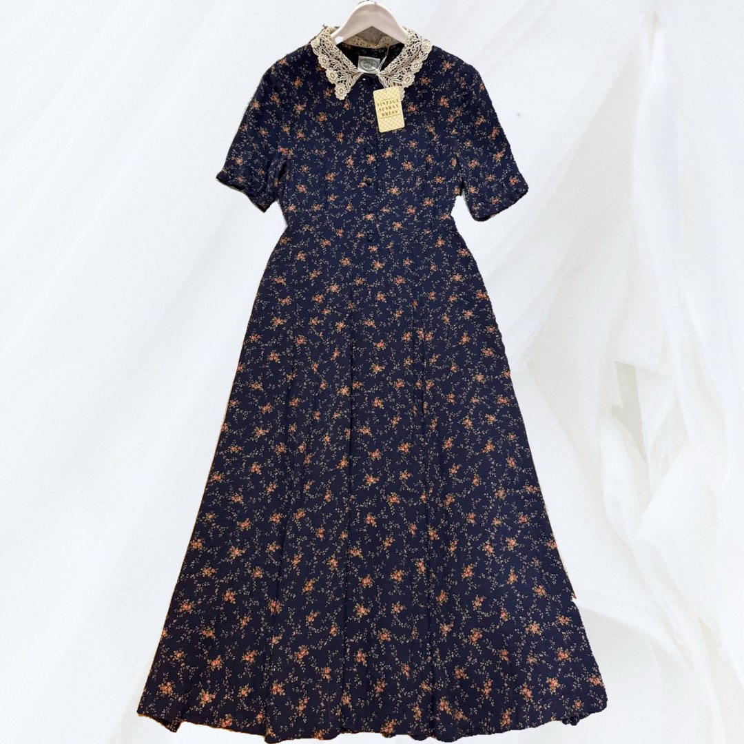 Laura Ashley FloralLaced Collar Full Skirt Vintage Dress, with inner ...