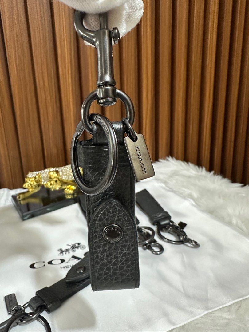 💯Orig Coach Loop Key Fob, Women's Fashion, Watches & Accessories, Other Accessories on Carousell