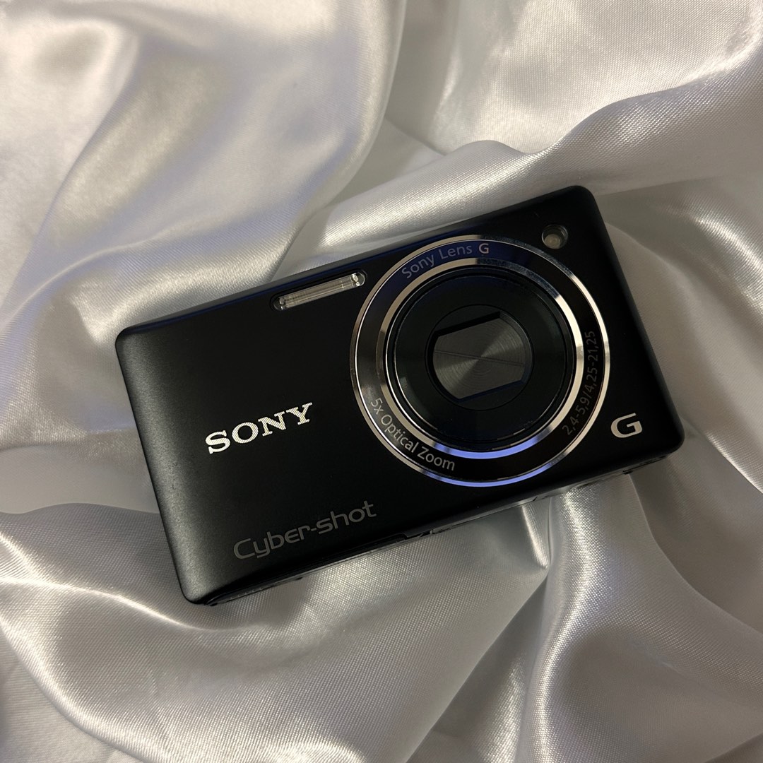 Sony Cybershot Black Digital Camera, Photography, Cameras on Carousell