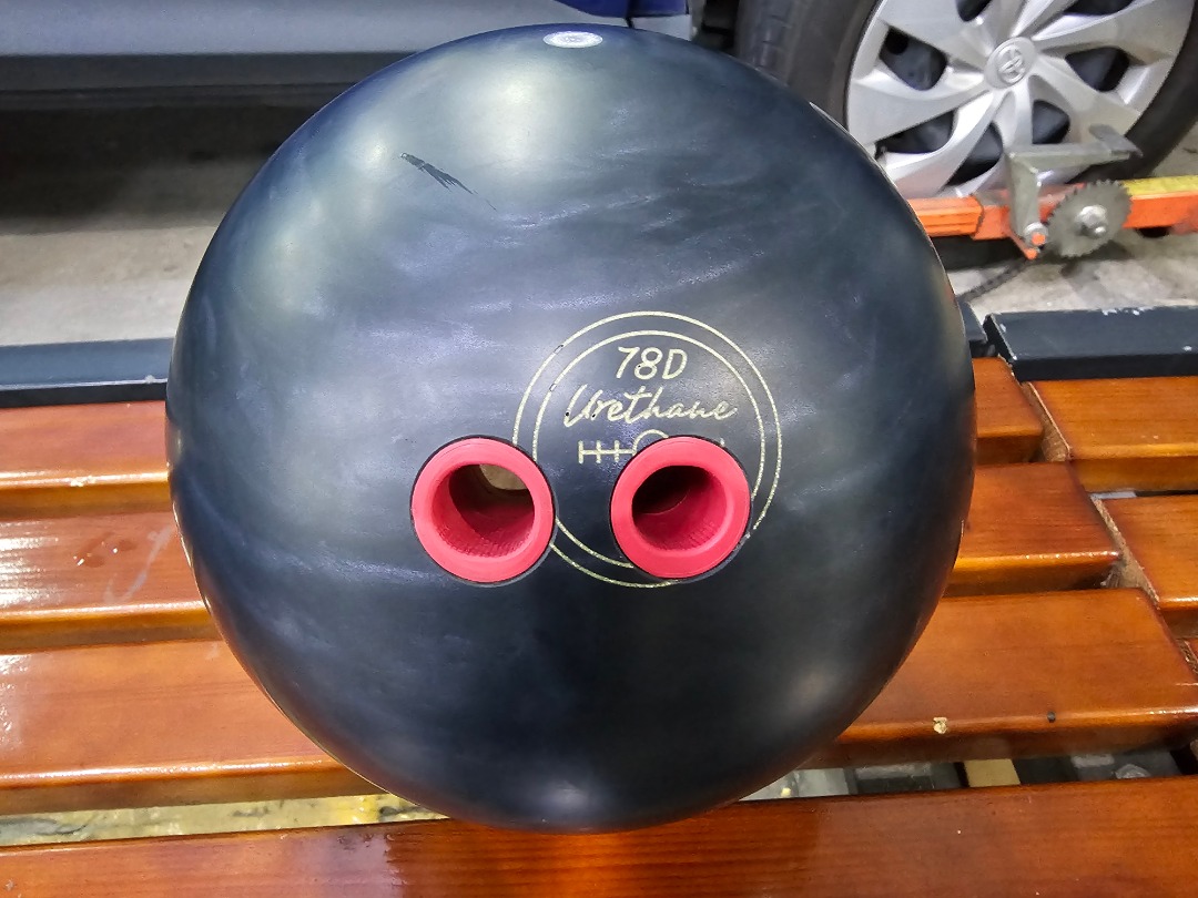 Black Hammer Urethane Bowling Ball 14LBS, Sports Equipment, Sports ...