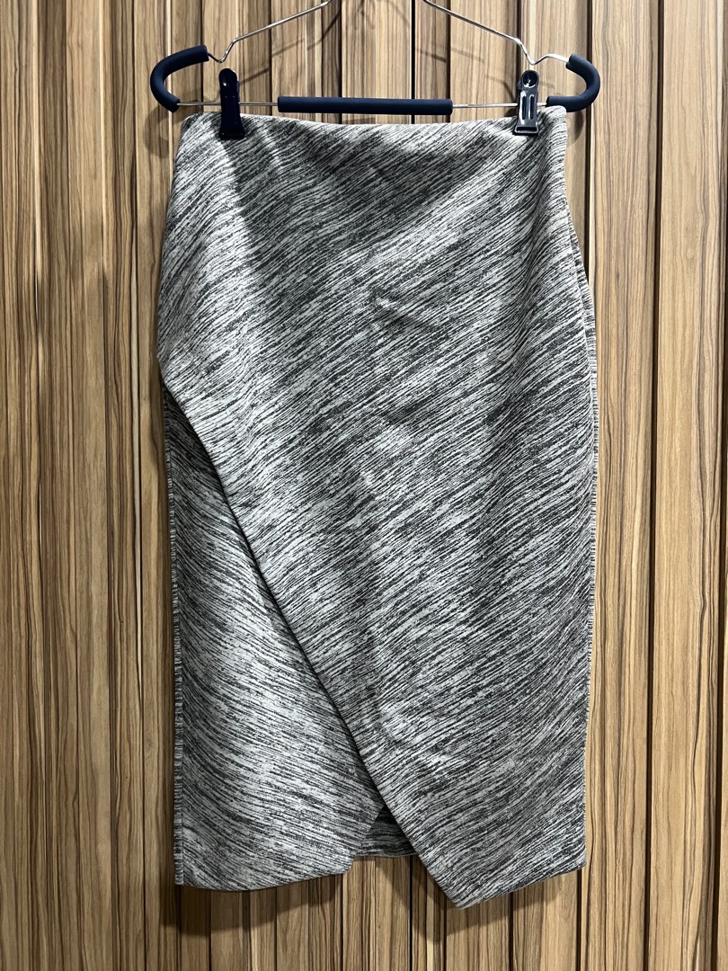 Everything $5. New. Click in., Women's Fashion, Bottoms, Skirts on ...