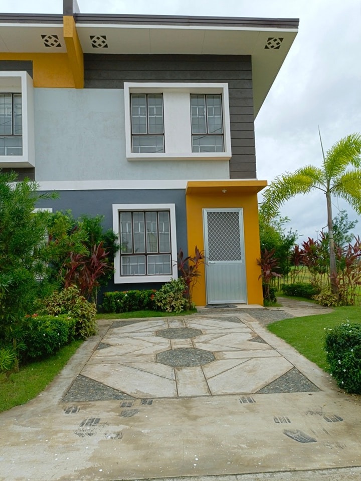 LIORA HOMES TOWNHOUSE IN NAIC CAVITE, Property, For Sale, House & Lot ...